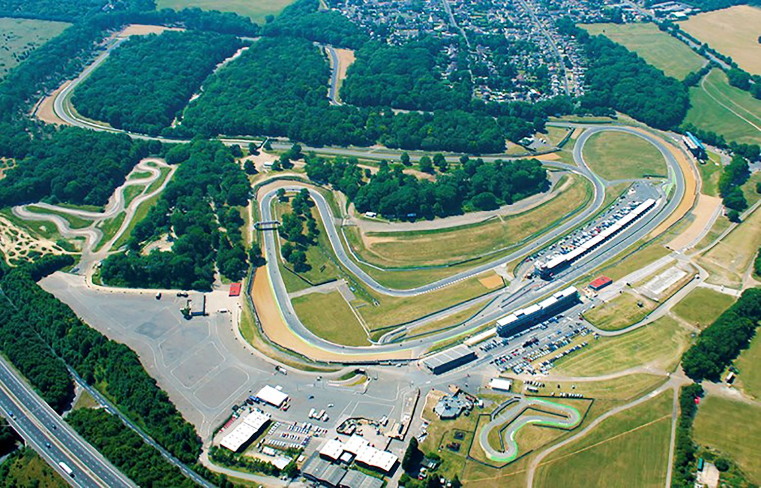 Brands Hatch Circuit Luxury Self Contained Cottage Accommodation